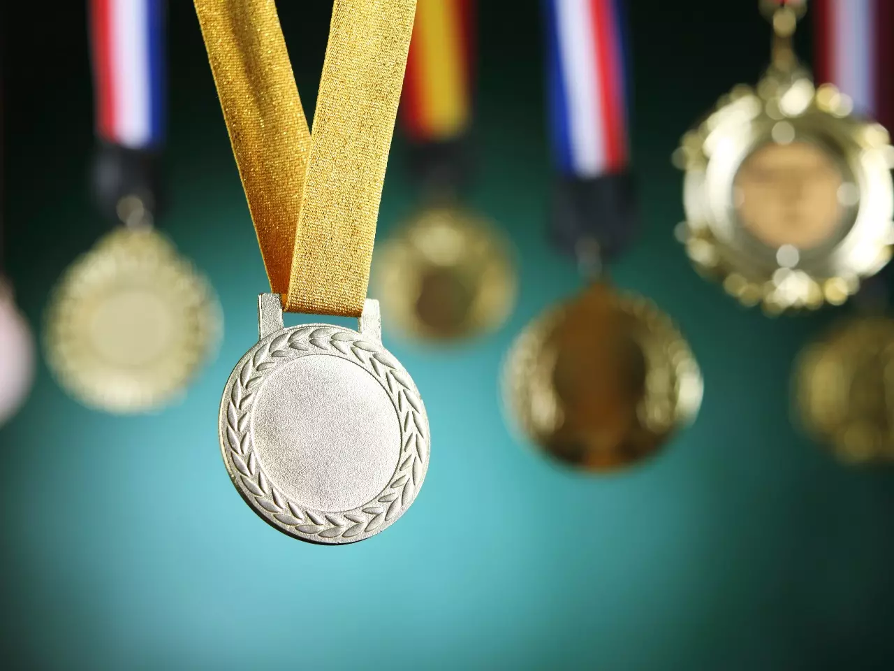 Top 5 Non-Financial Sales Rewards to Motivate Reps | Xactly